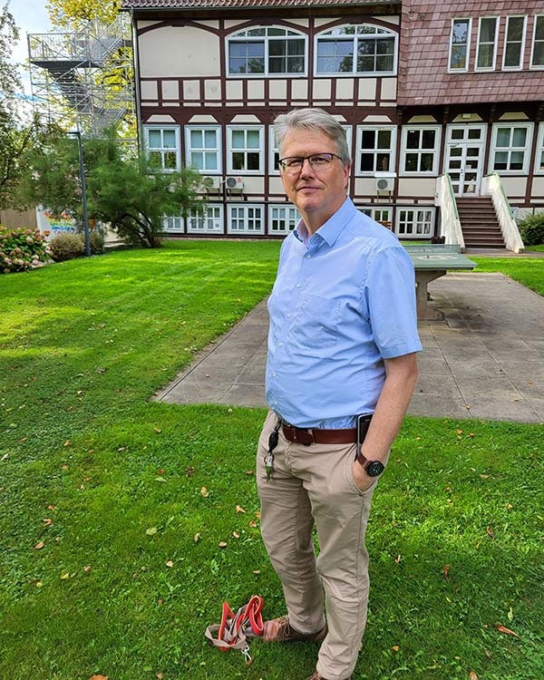 Interview mit Dr. Dammann im Loop Magazin 360° - Albert-Schweitzer-Familienwerk e.V.